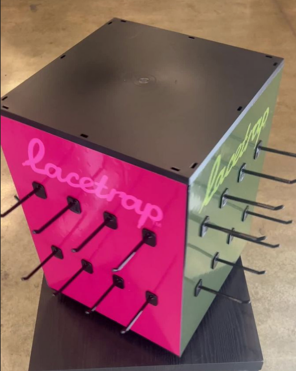 4-Way Spin Display – lacetrap